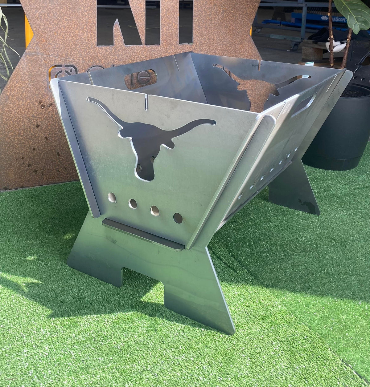 Bull Horns Fire Pit — Outbackers